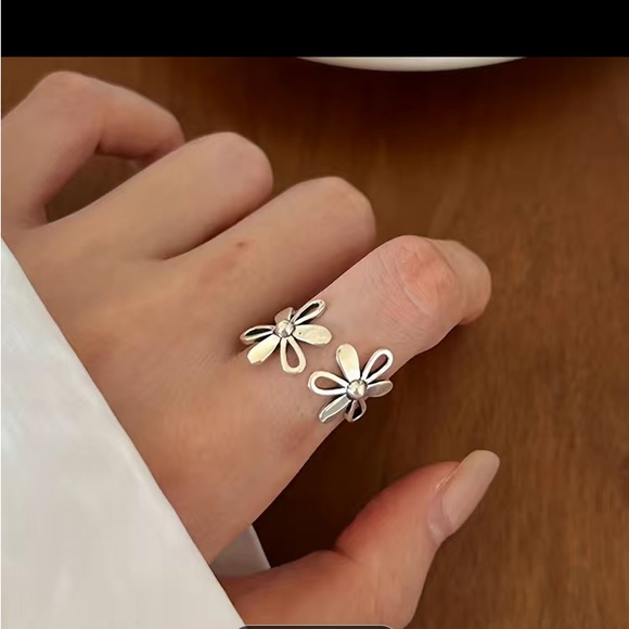Jewelry | Vintage Flower Ring Chic Lucky Flower Design Adjustable Cuff Ring | Poshmark